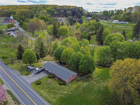 4405 Lehigh Dr, Walnutport, PA 18088 | MLS #715440 | Zillow