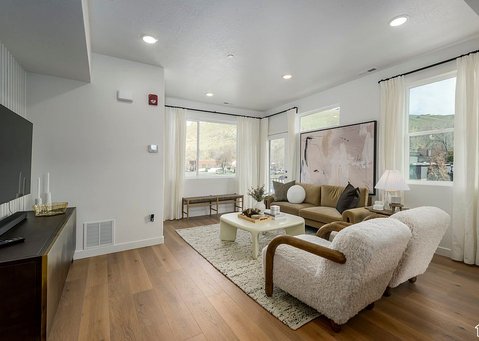 318 W Azure Sky Ln Salt Lake City UT | Zillow