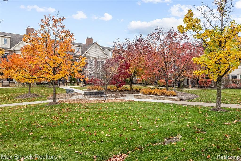 25618 Portico Ln, Novi, MI 48375 | MLS #20230100781 | Zillow