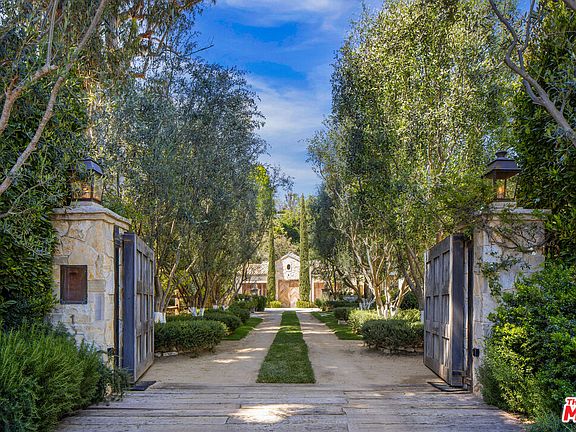 13233 Riviera Ranch Rd, Los Angeles, CA 90049 | Zillow