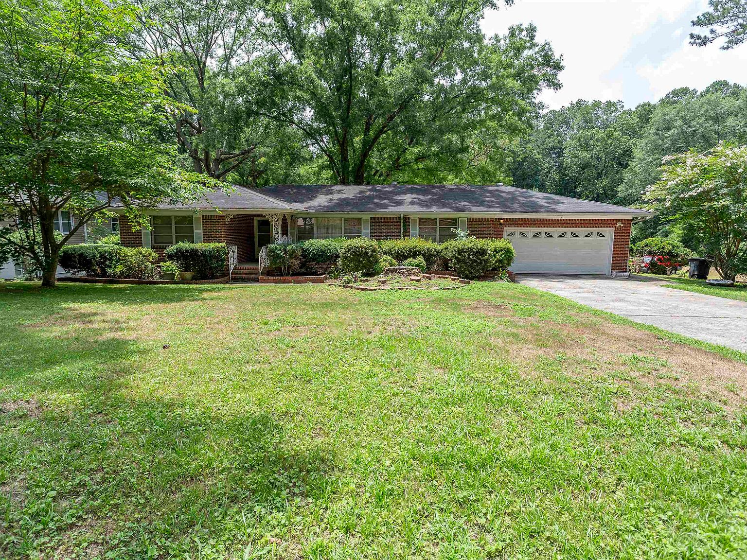 1640 2nd St NW, Birmingham, AL 35215 | Zillow