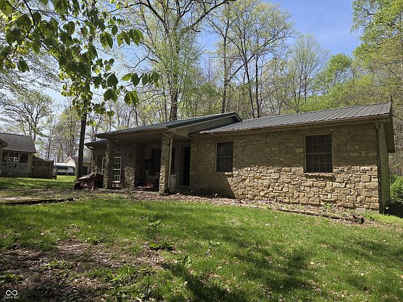 885 S Norkay St, North Vernon, IN 47265 | MLS #22037675 | Zillow