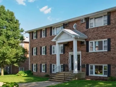 Huntley Ridge Apartments - 520 S Church St Decatur IL | Zillow