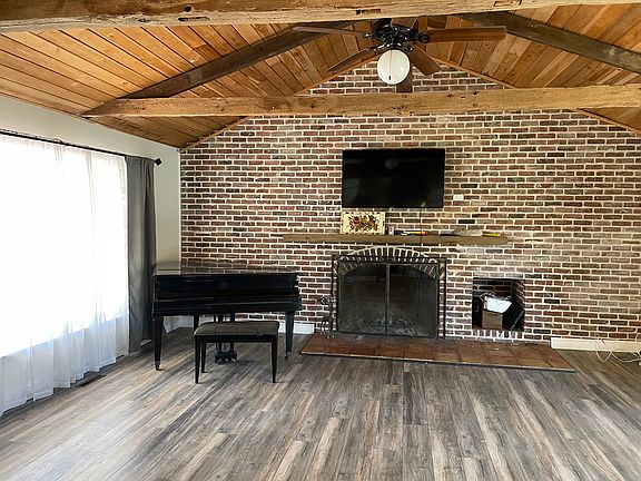 85 Sweet Hollow Rd, Huntington, NY 11743 | Zillow