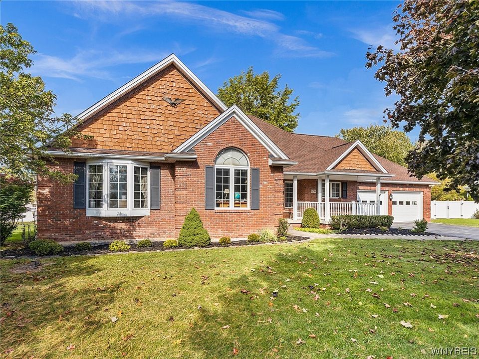 6290 Emily Ct, Clarence Center, NY 14032 | Zillow