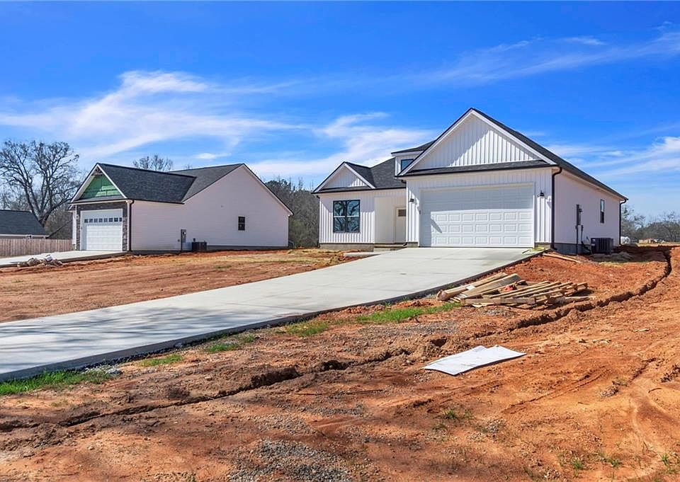 146 Clyde Arnold Rd, Starr, SC 29684 | Zillow
