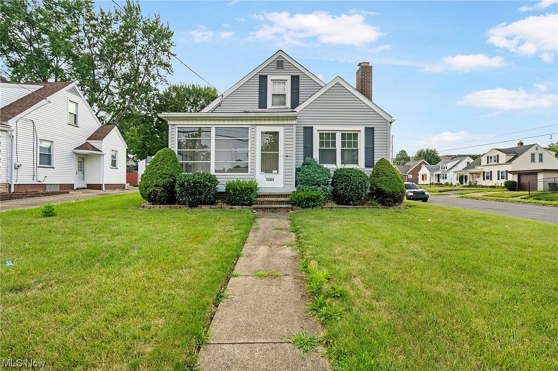 1203 Raff Rd SW, Canton, OH 44710 | Zillow