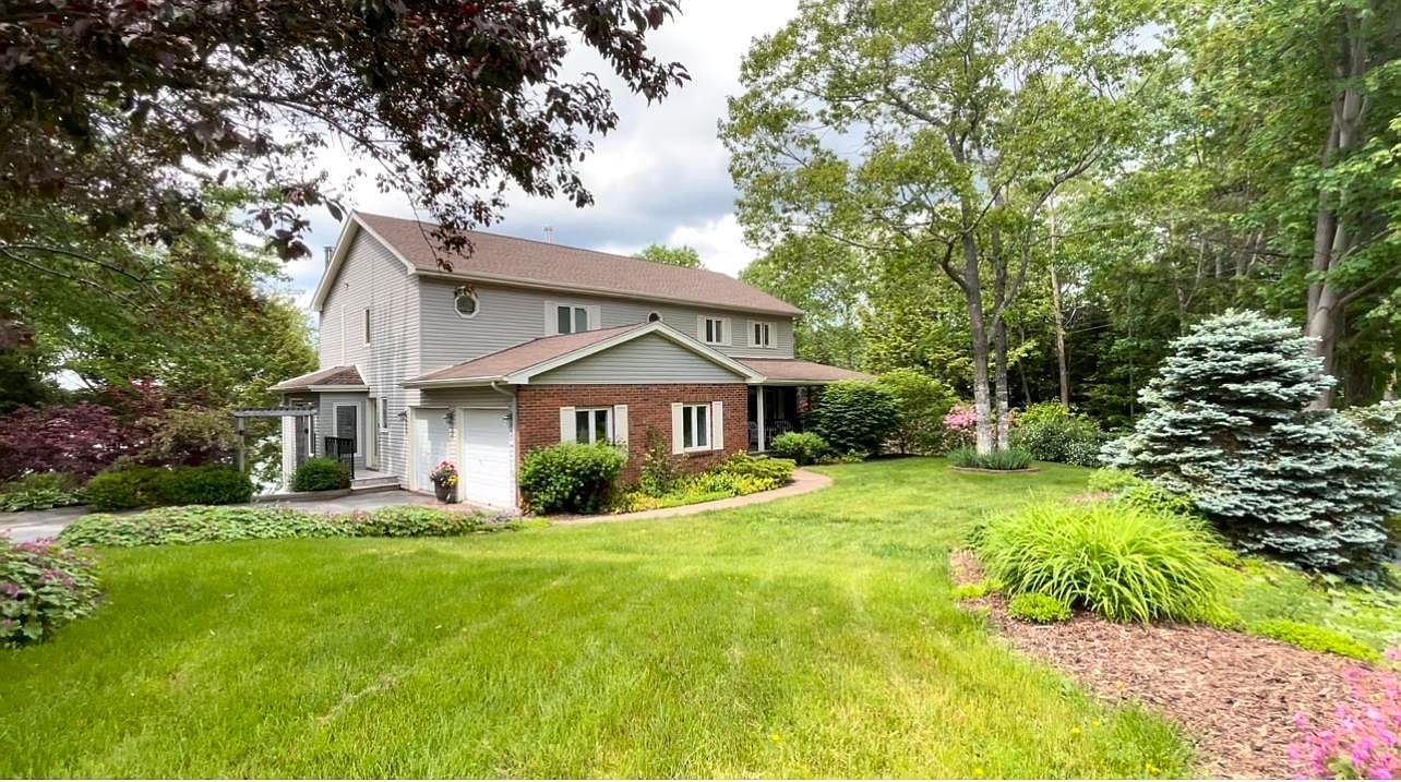 15 Nottingham Ln, Fall River, NS B2T 1A4 | MLS #202323120 | Zillow