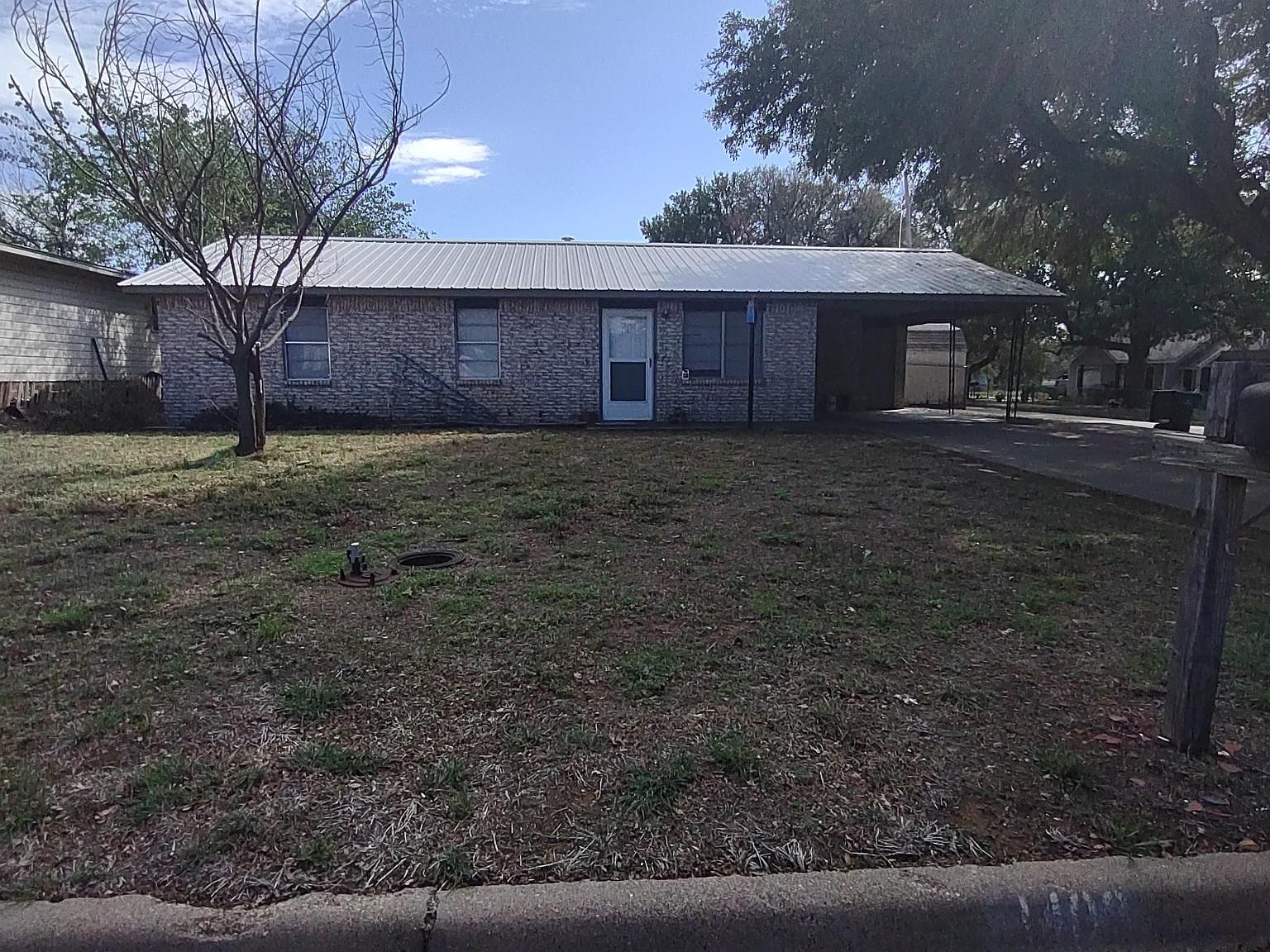 1400 Remington St, Graham, TX 76450 | Zillow