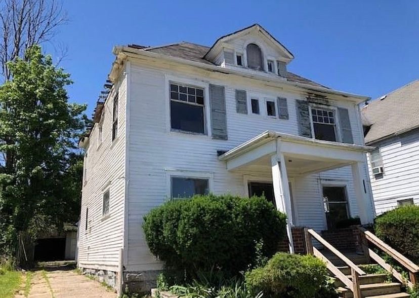 1858 Stanwood Rd, East Cleveland, OH 44112 | Zillow