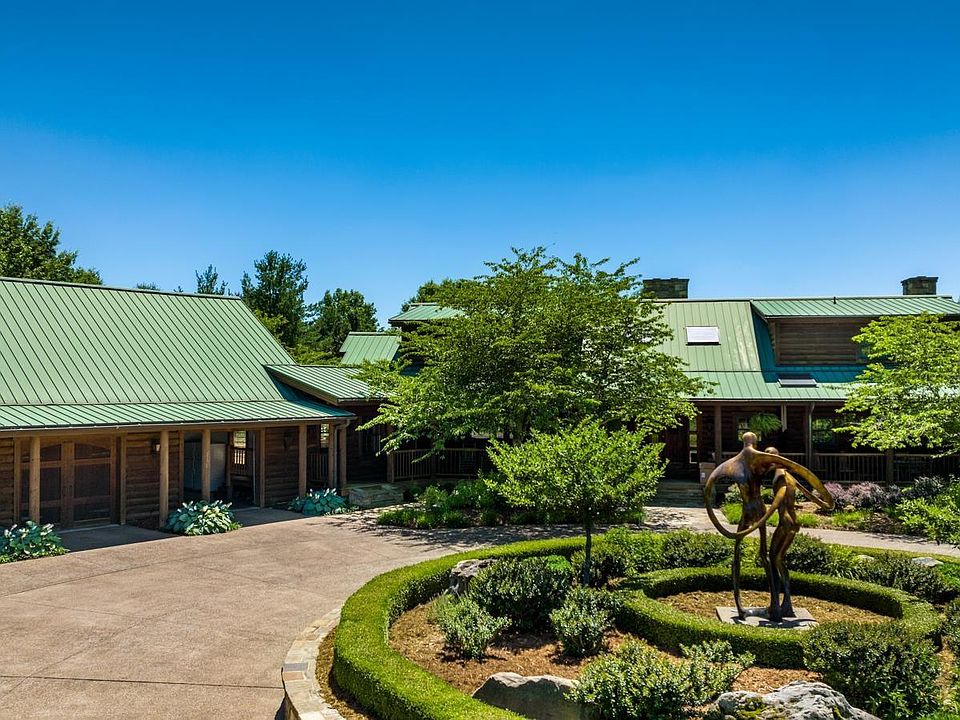 5382 E State Route 162, Santa Claus, IN 47579 | MLS #202424144 | Zillow