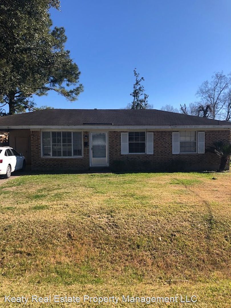 933 Landry St, Breaux Bridge, LA 70517 | Zillow