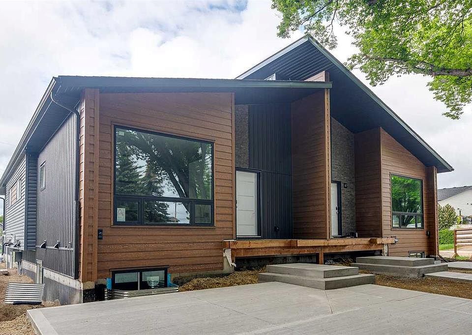 5537 S 51st Ave #1, Lacombe, AB T4L 1K9 | MLS #A2320681 | Zillow