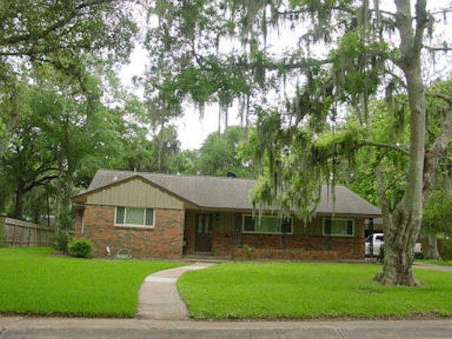 104 Daisy St, Lake Jackson, TX 77566 | Zillow