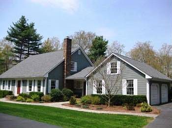 29 Hunter Ridge Dr, Scituate, RI 02857 | Zillow