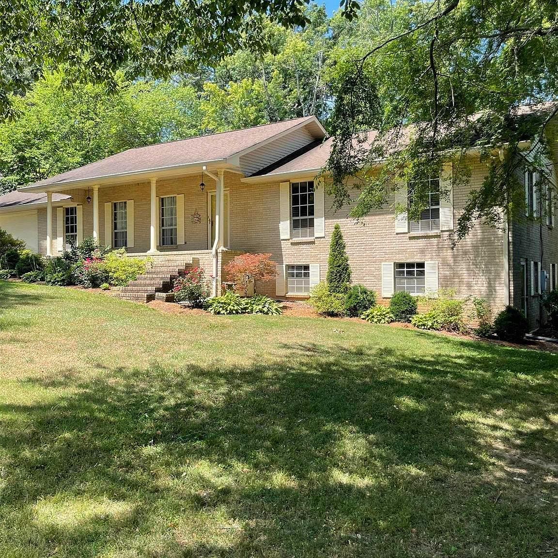 1906 Ruth St, Scottsboro, AL 35769 | MLS #21864451 | Zillow