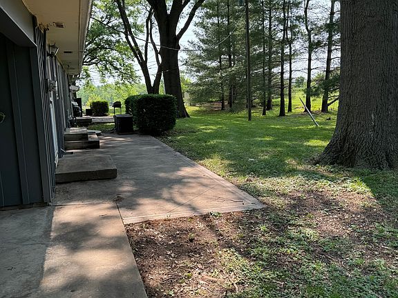 1502 N Riverside Rd #4, Saint Joseph, MO 64507 | Zillow