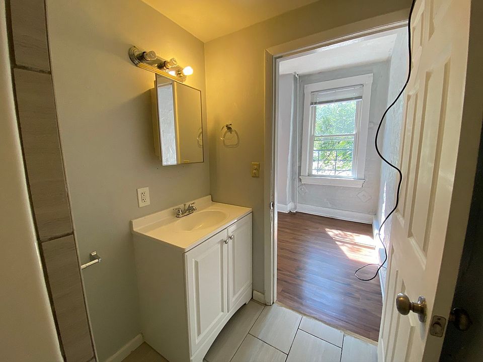 2337 W Clifton Apartments - 2337 W Clifton Ave Cincinnati OH | Zillow