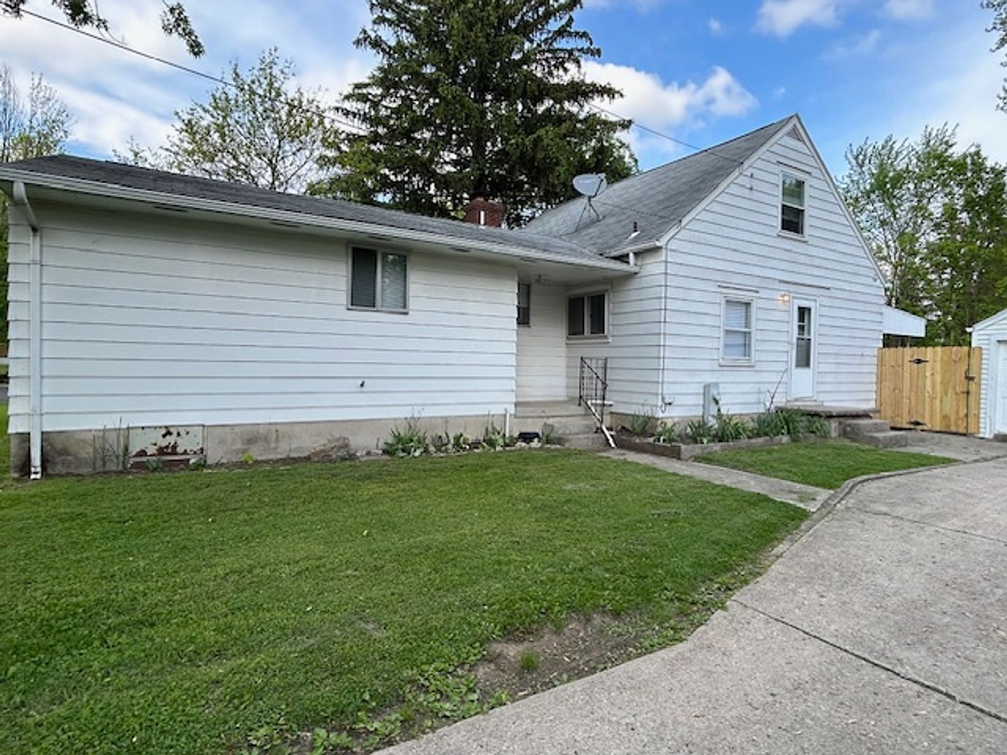 1720 Rausch Ave Dayton Oh 45432 Zillow