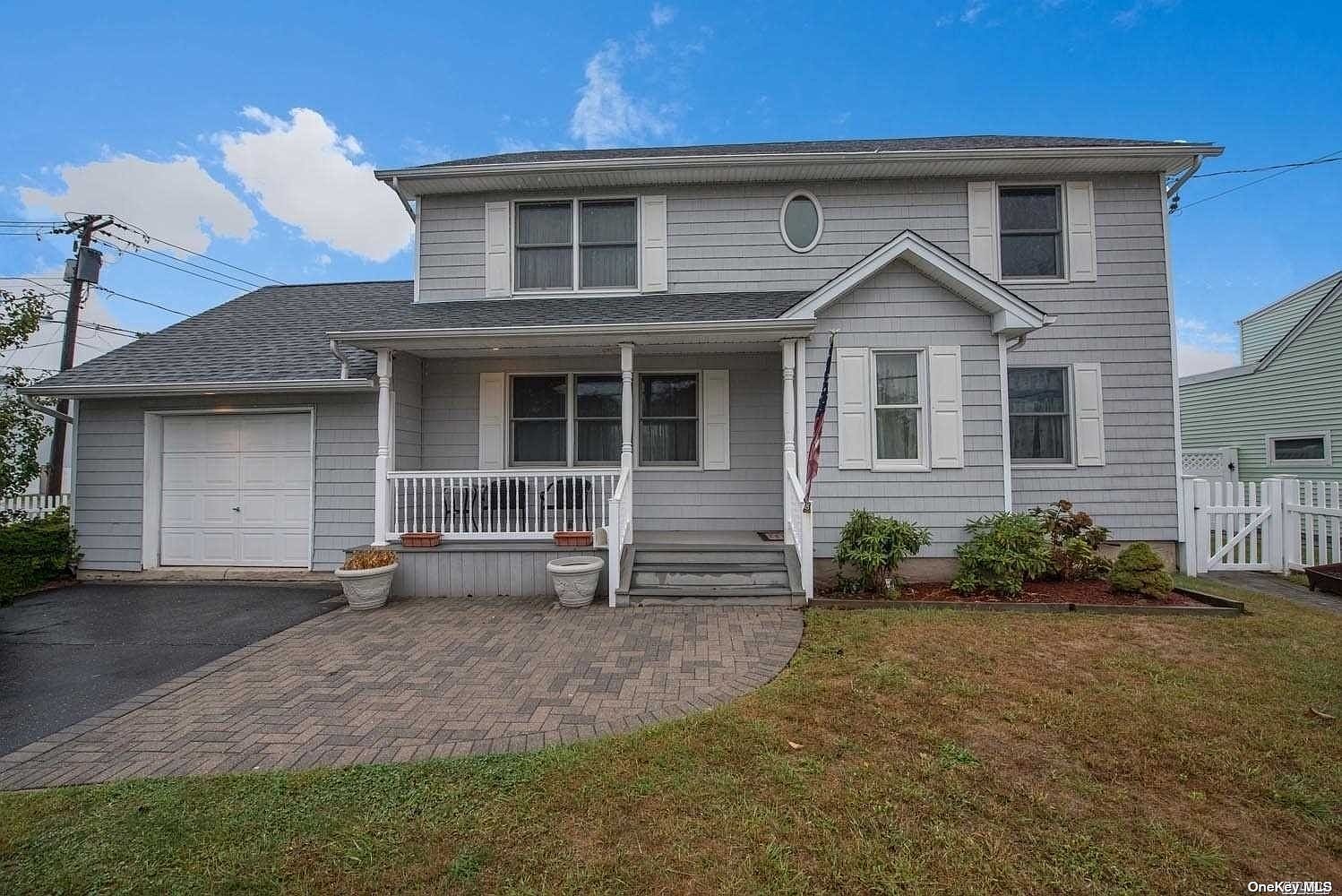 433 W Main Street, Babylon, NY 11702 | Zillow