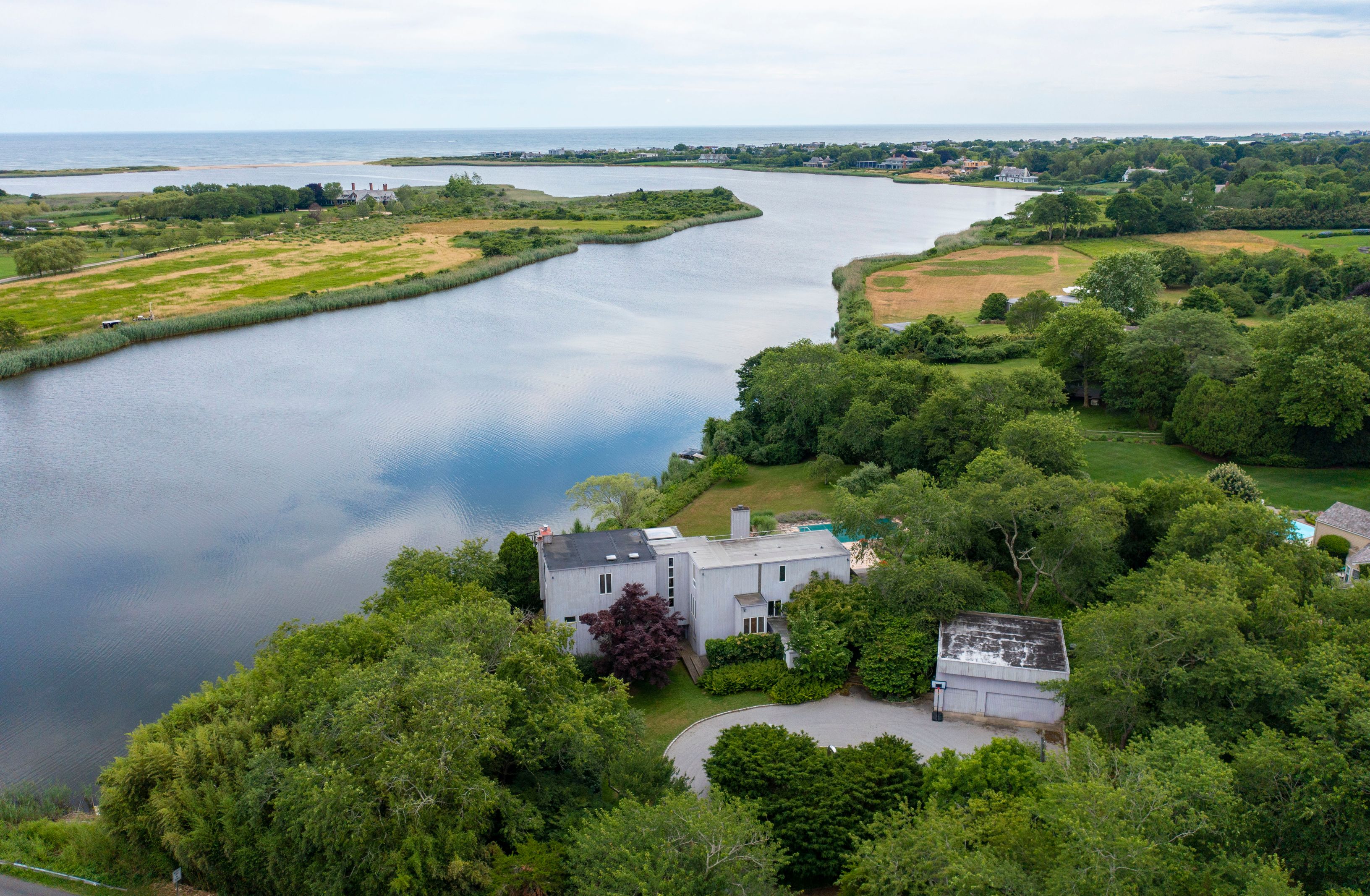 247 Bridge Ln, Bridgehampton, NY 11963 | Out East