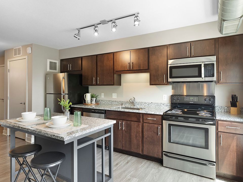 Spectrum Apartments & Townhomes - 815 9th St SE Minneapolis MN | Zillow