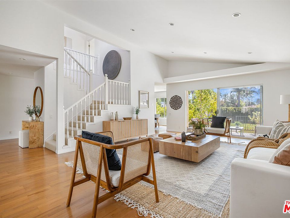 210 Georgina Ave, Santa Monica, CA 90402 | MLS #23-293043 | Zillow