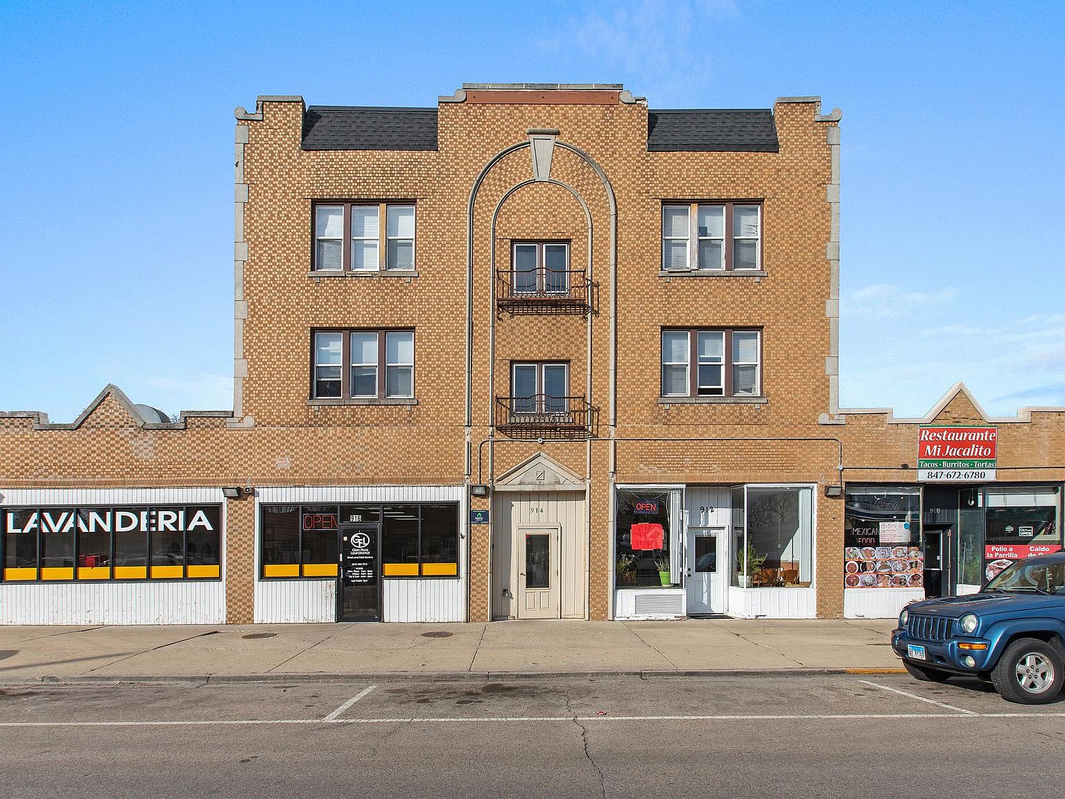 914 W Glen Flora Ave APT 201, Waukegan, IL 60085 | Zillow