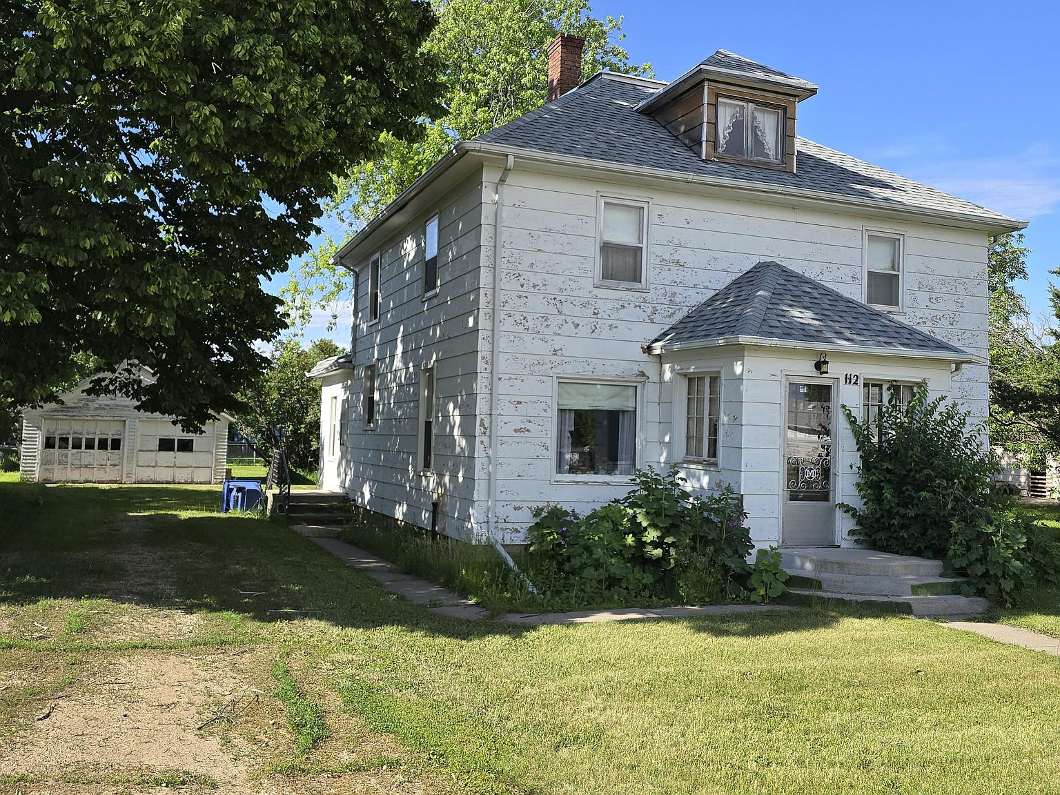 112 1st St NW, Warner, SD 57479 | Zillow