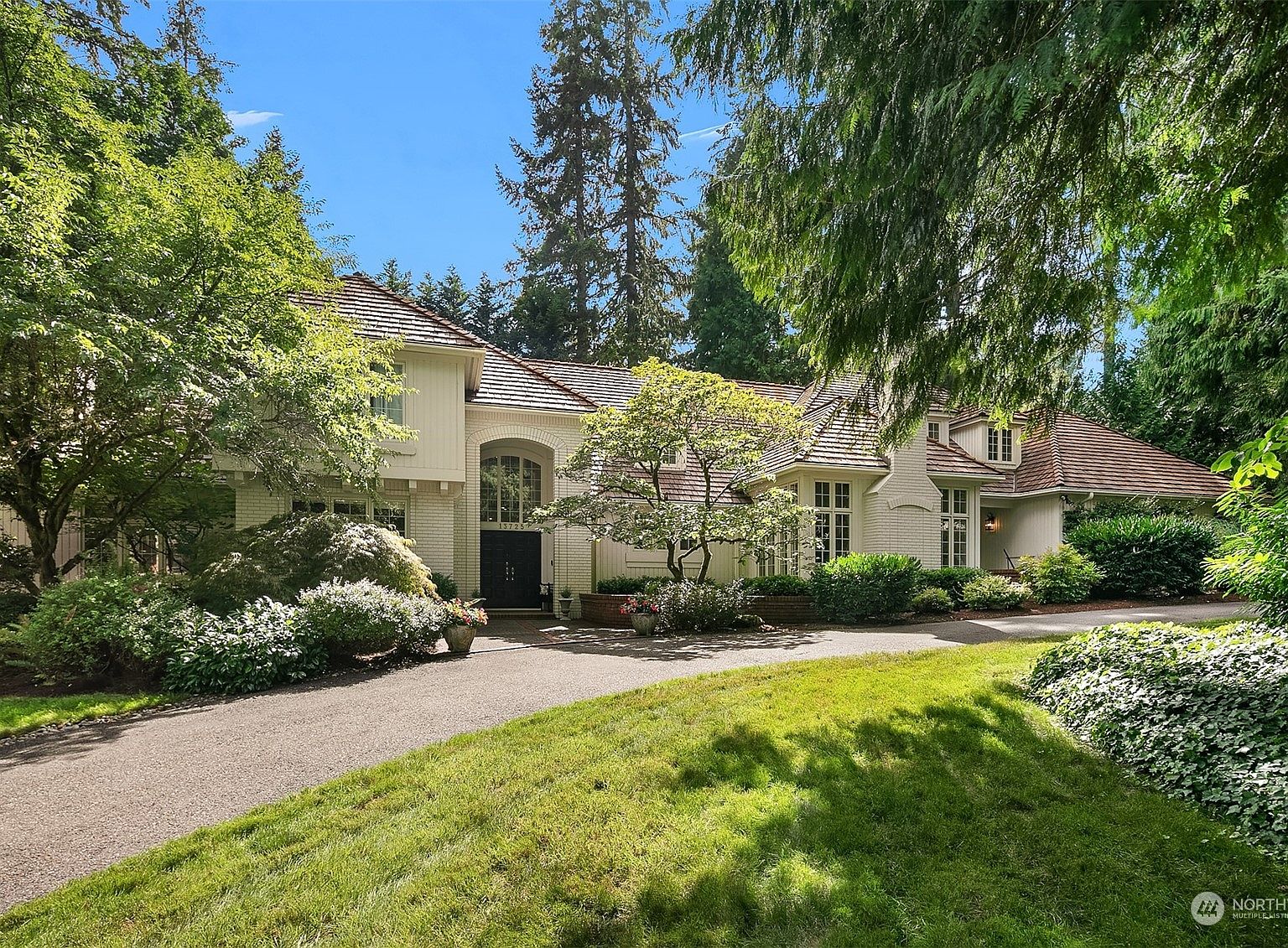 13725 NE 34th Place, Bellevue, WA 98005 | MLS #2158575 | Zillow