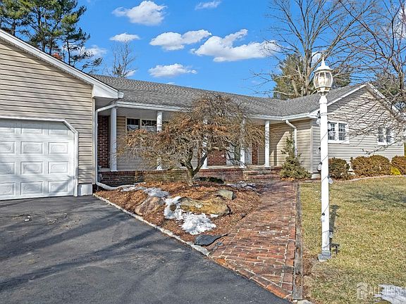 7 Robin Rd, Edison, NJ 08820 | Zillow