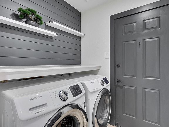 6440 Knoll Ridge Dr, Dallas, TX 75249 | Zillow