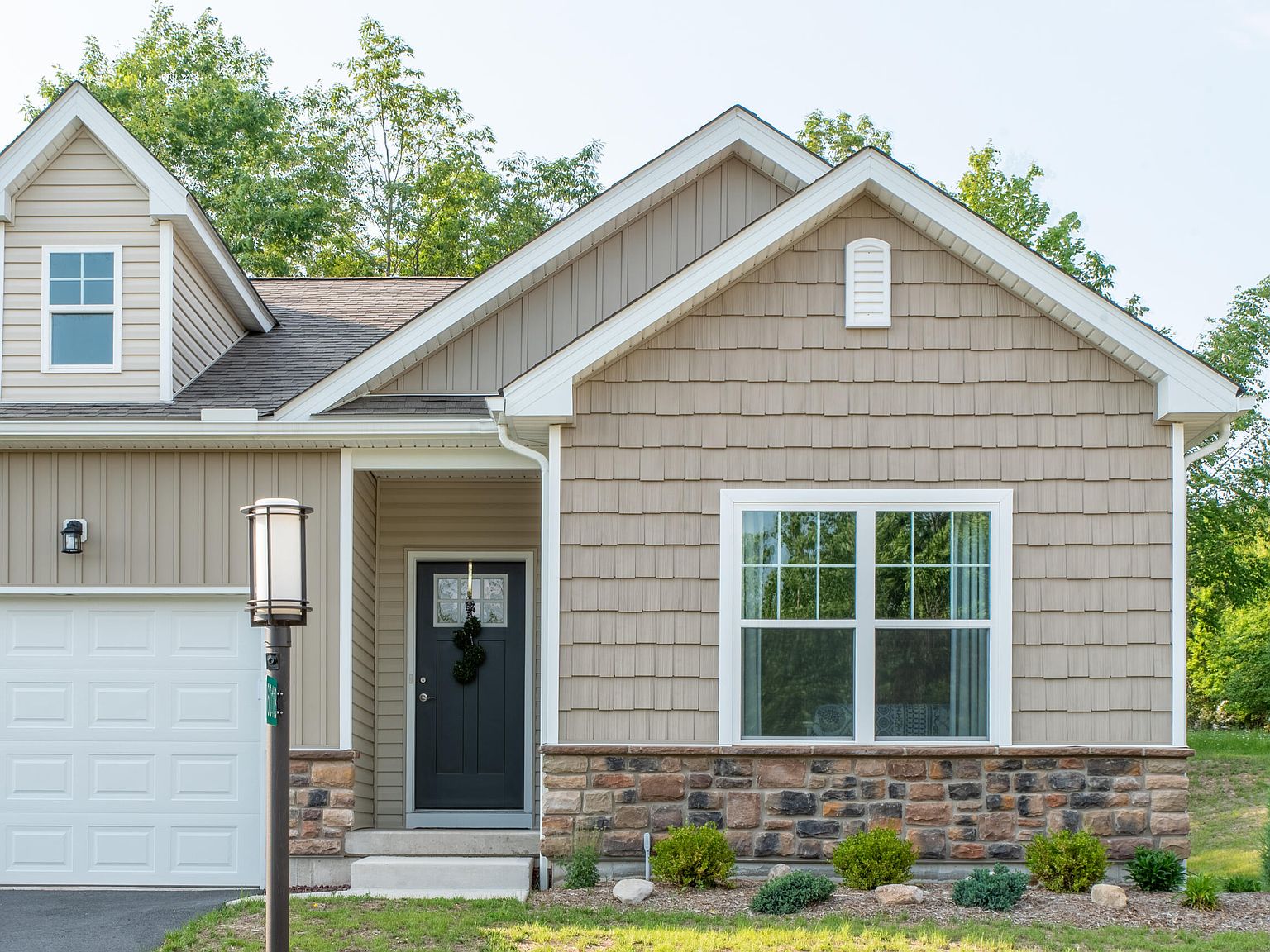 601B W West Oak Ln, White Haven, PA 18661 | Zillow