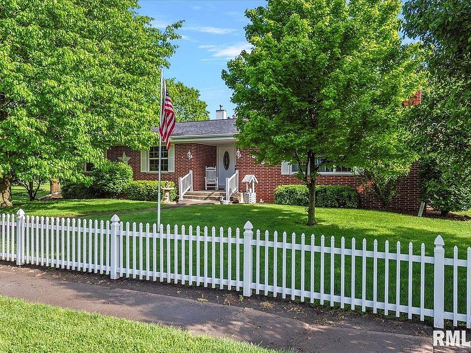 805 W Mechanic St, Ashland, IL 62612 | Zillow