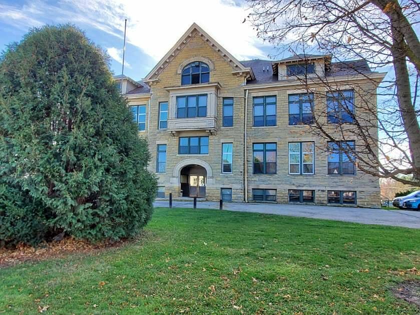 510 Alice St #3-7, Mineral Pt, WI 53565 | Zillow