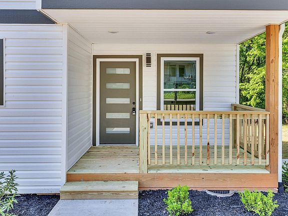 28 11th St, Greenville, SC 29611 | MLS #1554765 | Zillow