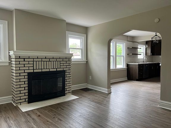 10718 Lacklink Rd, Saint Louis, MO 63114 | Zillow