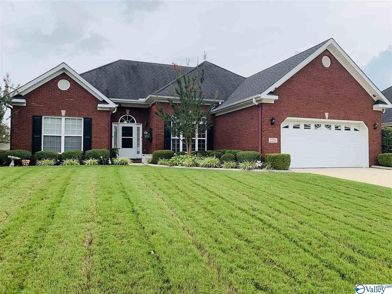 2211 Almon Way SW, Decatur, AL 35603 | Zillow
