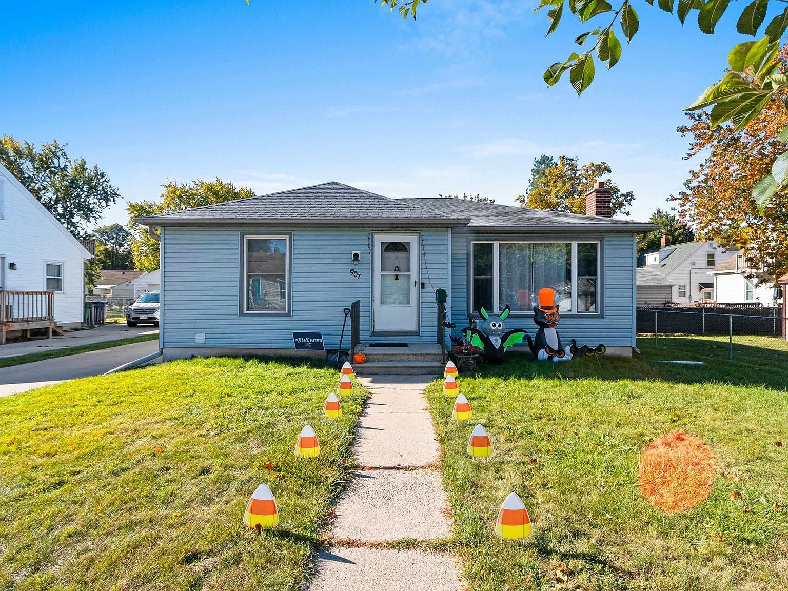 907 Roscoe St, Green Bay, WI 54304 | Zillow