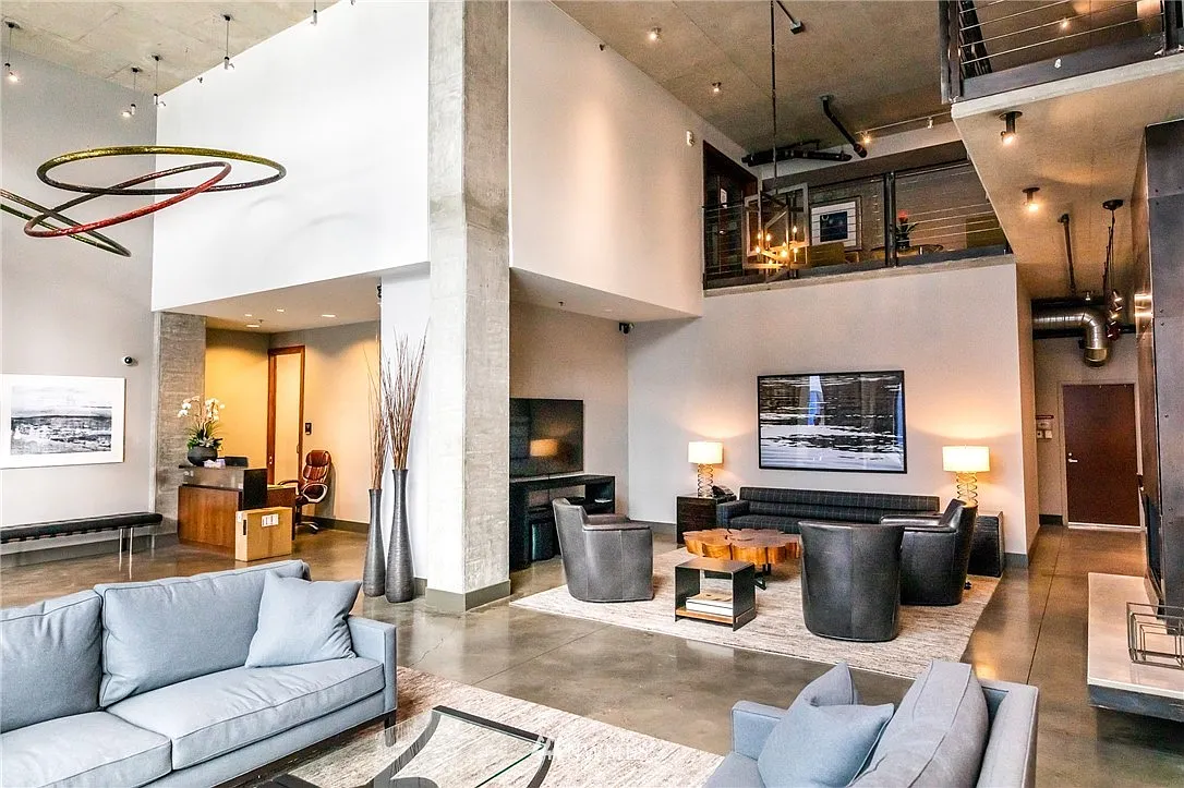 2720 3rd Ave, Seattle, WA 98121 | HotPads