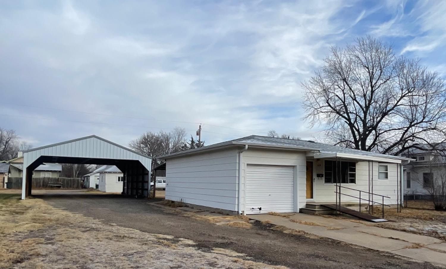 610 E 7th St, Kinsley, KS 67547 | Zillow