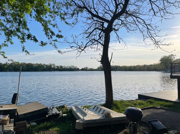 Eagle Lake - Edwardsburg MI Real Estate - 11 Homes For Sale | Zillow