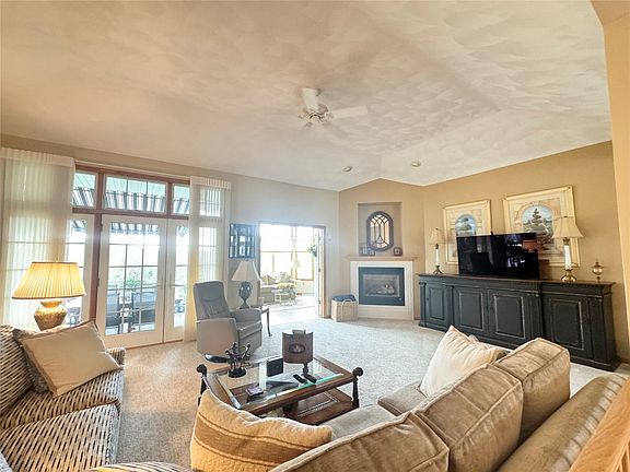 107 Mark Ct, Vestal, NY 13850 | Zillow