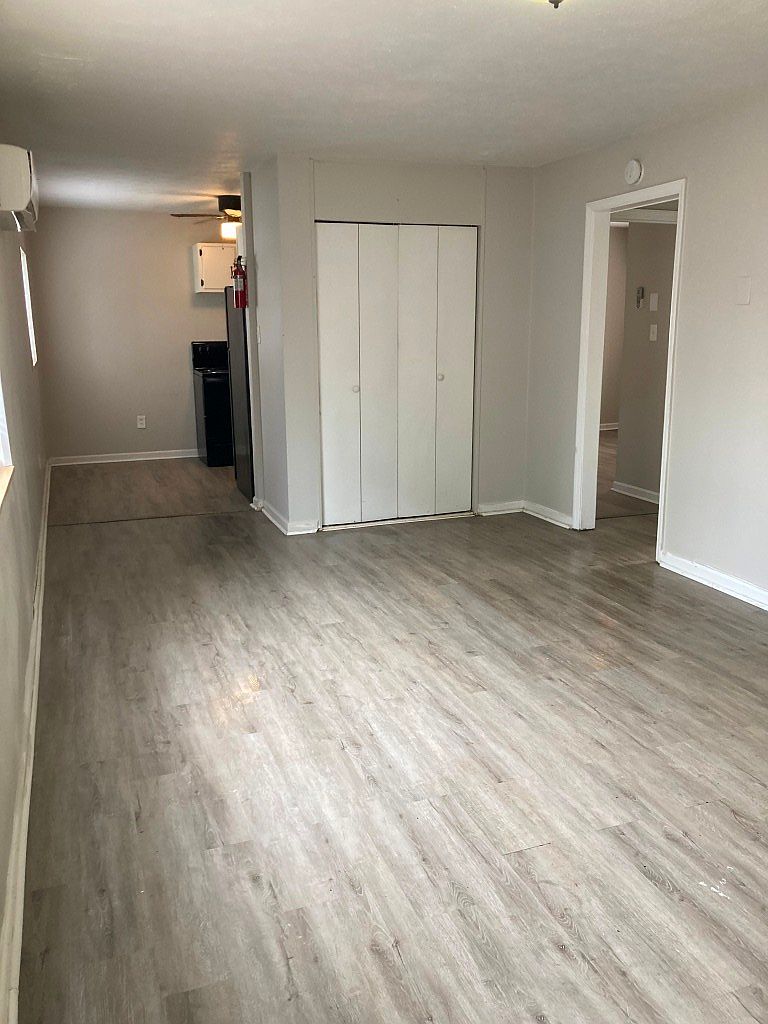 2527 Washington Pike APT C5, Knoxville, TN 37917 | Zillow