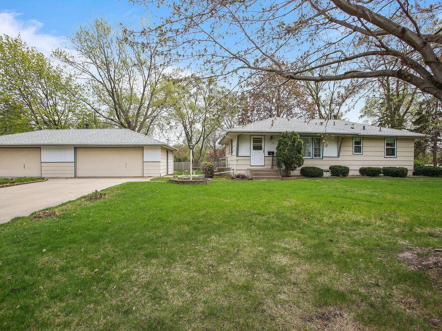 7116 Janell Ave N, Brooklyn Park, MN 55428 | Zillow