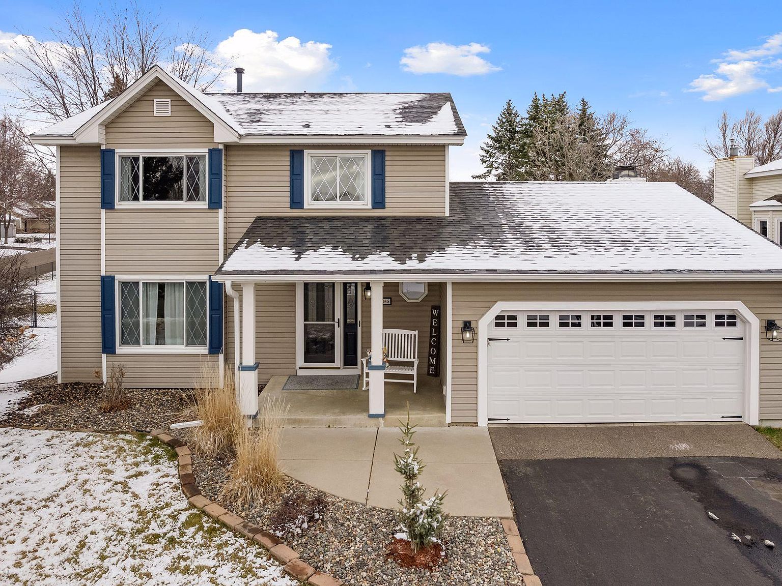 8165 Lower 147th St W, Apple Valley, MN 55124 | Zillow