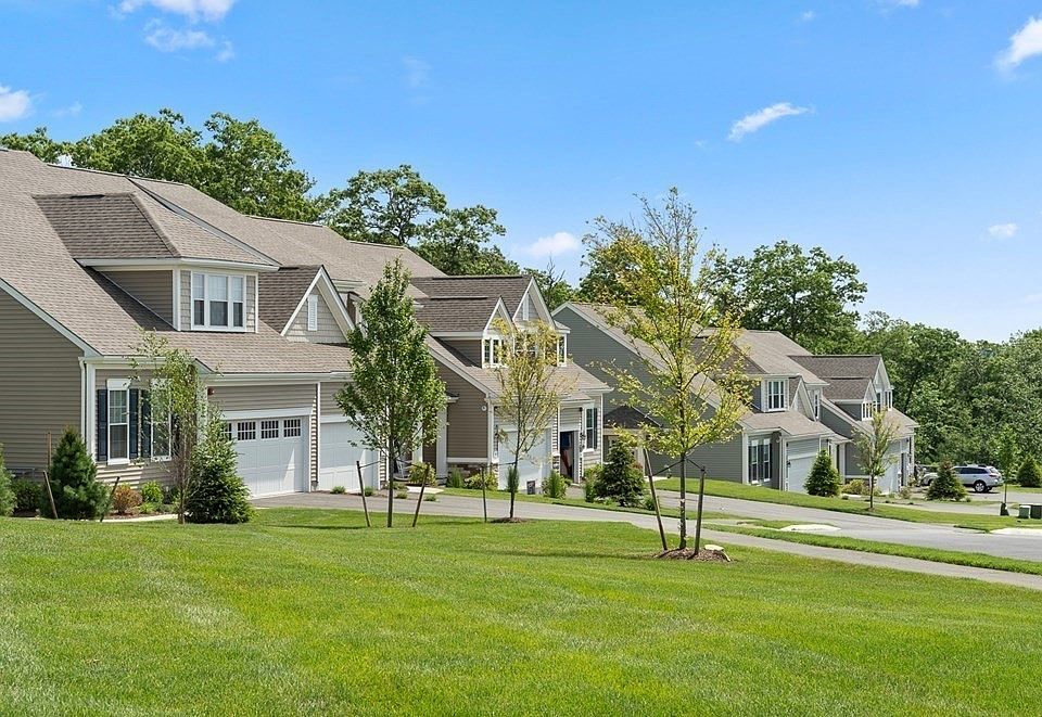 57 Sienna Cir #44, Upton, MA 01568 | Zillow