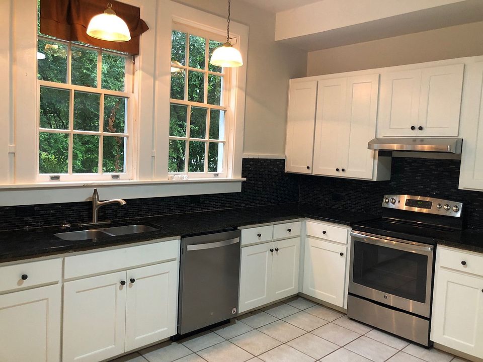 1668 S Perry St, Montgomery, AL 36104 | Zillow