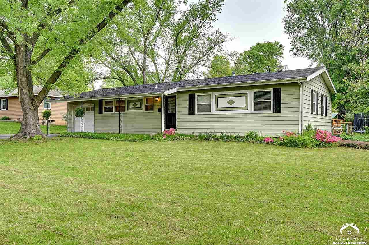 810 Lawrence Ave, Lawrence, KS 66049 | Zillow