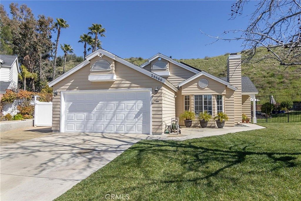 28860 Kenroy Ave, Santa Clarita, CA 91387 | Zillow